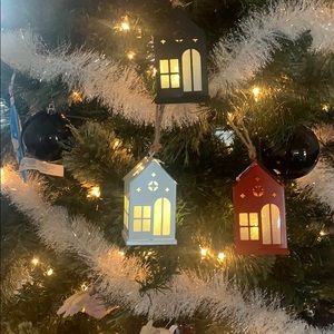 Christmas | Holiday | Light Up Hanging Metal House Set | Poshmark